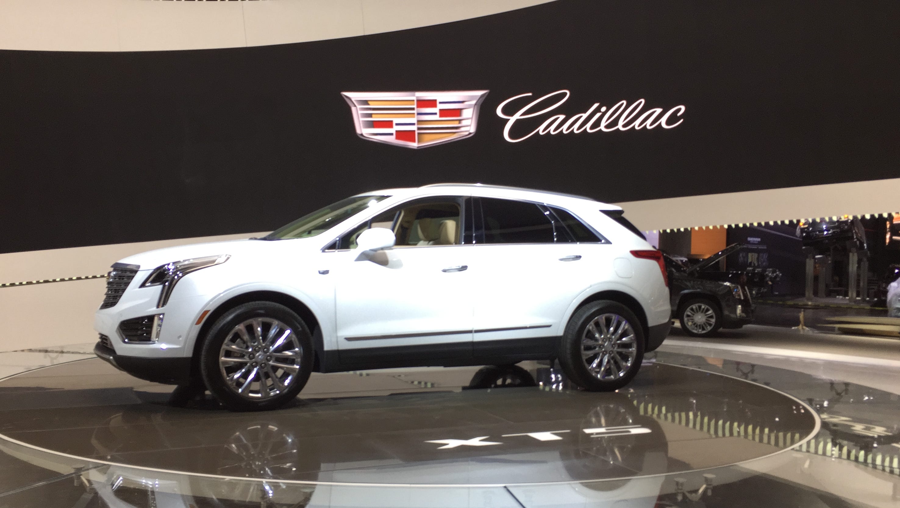 First close-up look as Cadillac XT5 makes U.S. debut