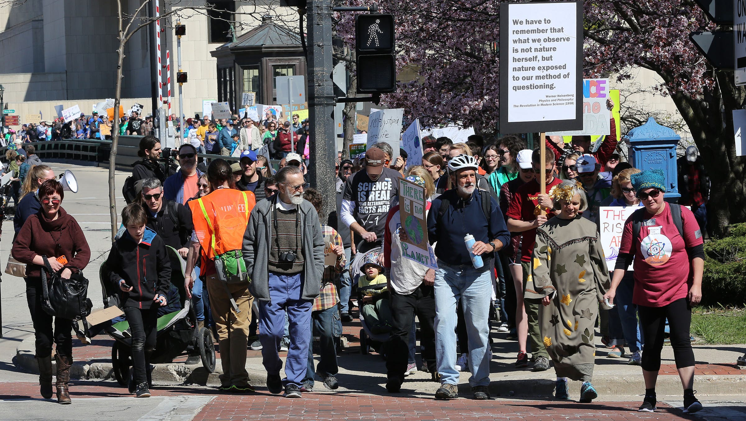Milwaukee's March for Science fills downtown streets