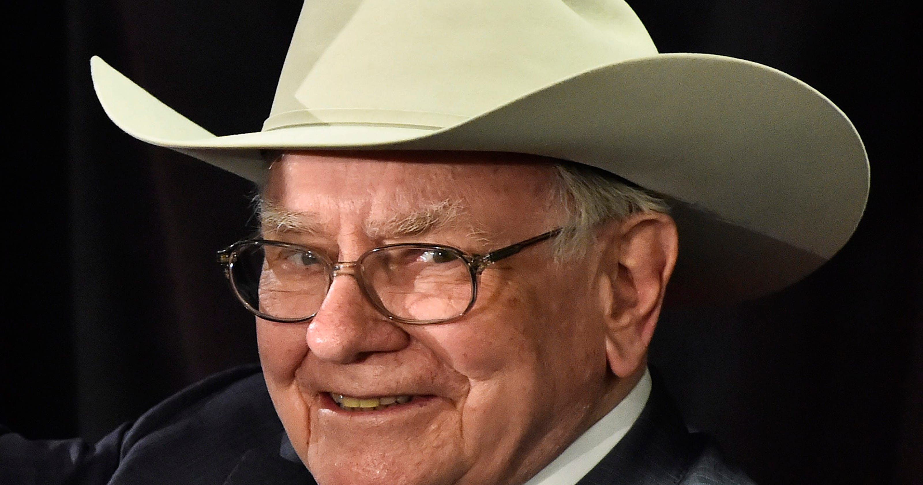 Warren Buffett: Don't bet against America