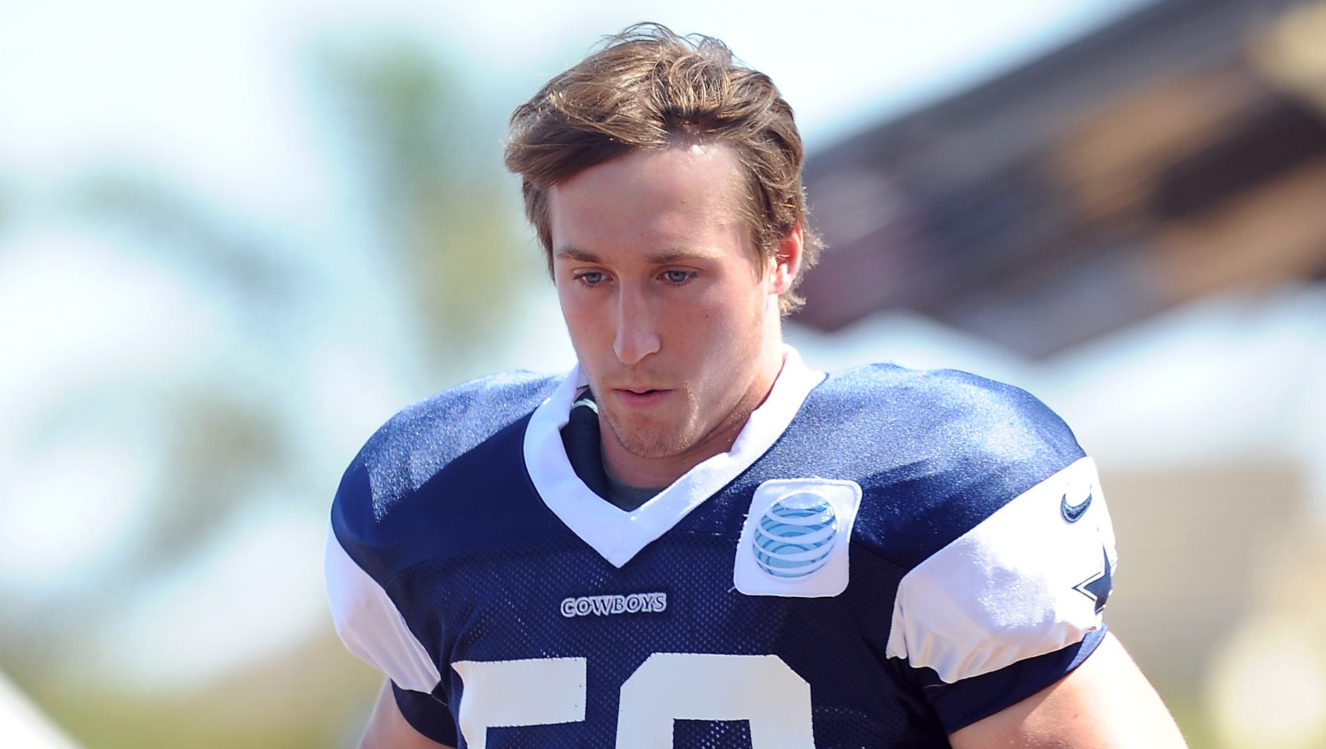 Cowboys lock up linebacker Sean Lee through 2019