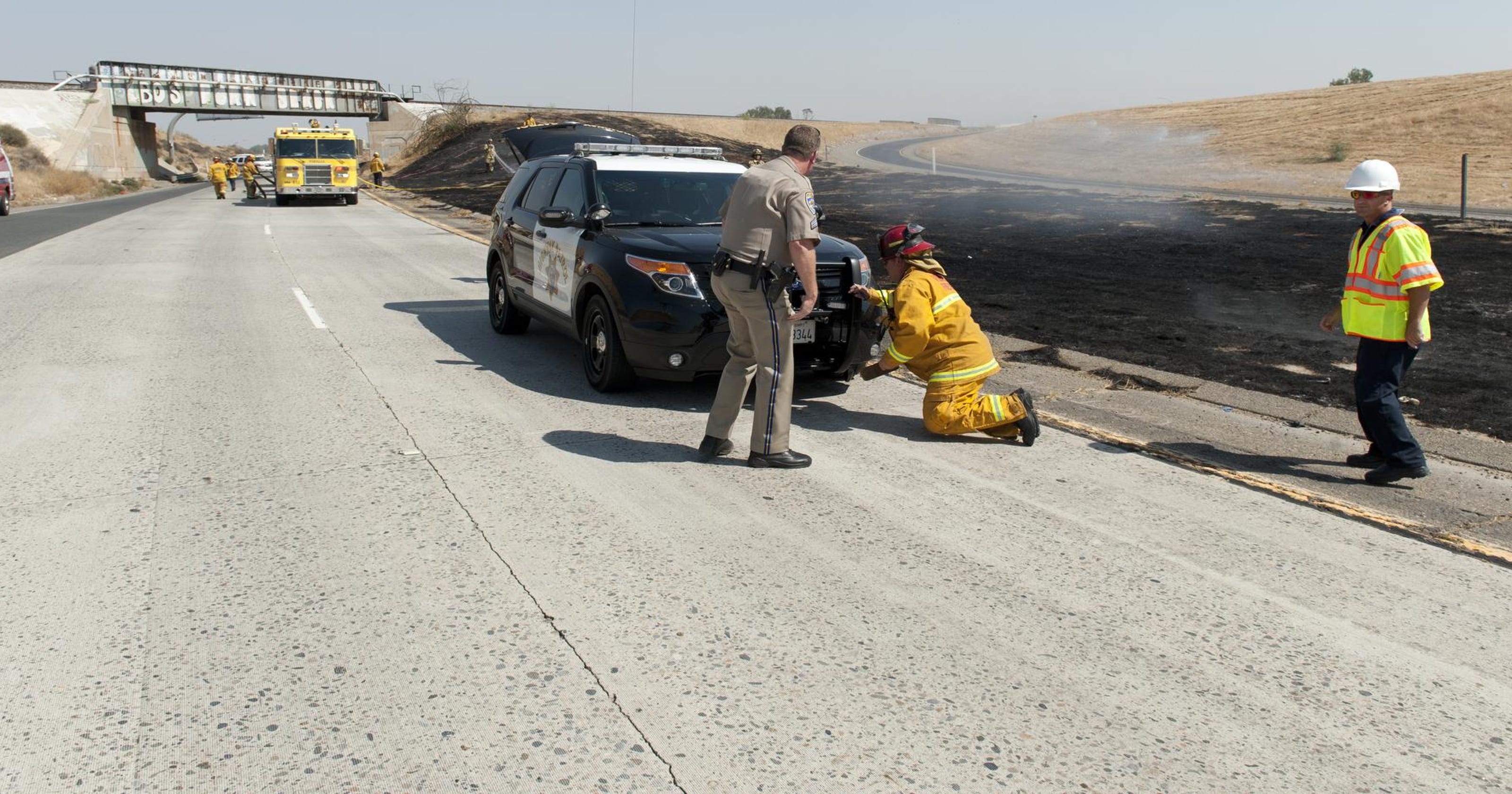 CHP car triggers freeway fire on Hwy. 198 near Visalia