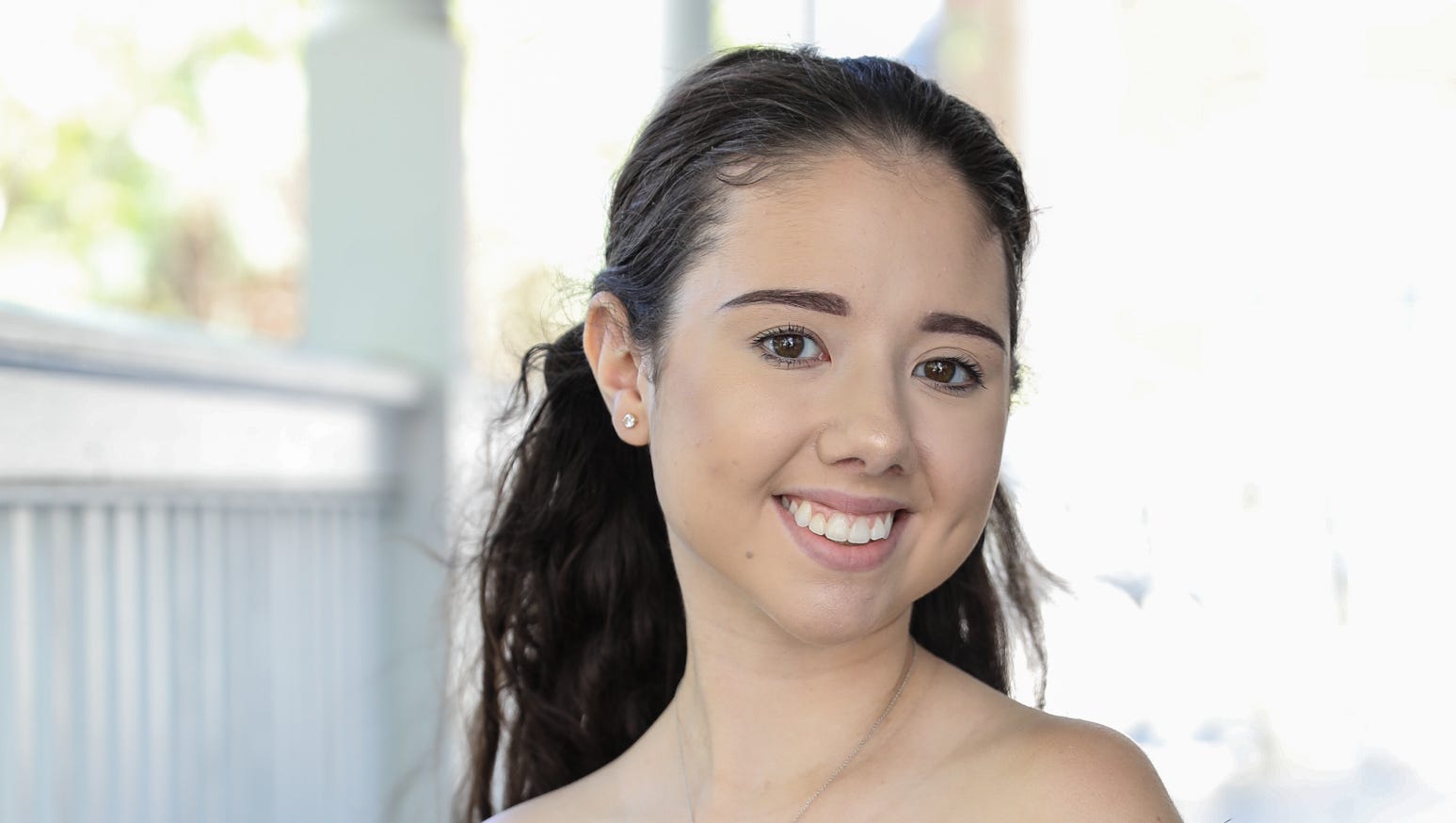 Heart recipient Lauren Shields of Stony Point signs up organ donors