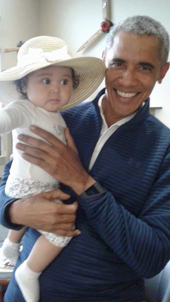 Barack Obama takes selfie with Alaska mom, baby