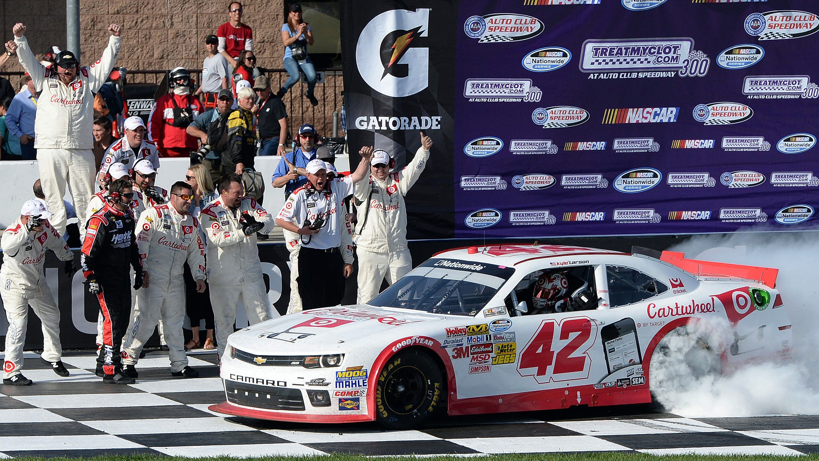 Kyle Larson gets first Nationwide win
