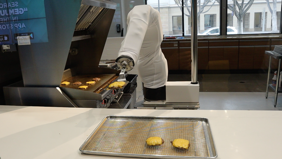 Hamburger-making robot 'Flippy' is back at the grill | wbir.com