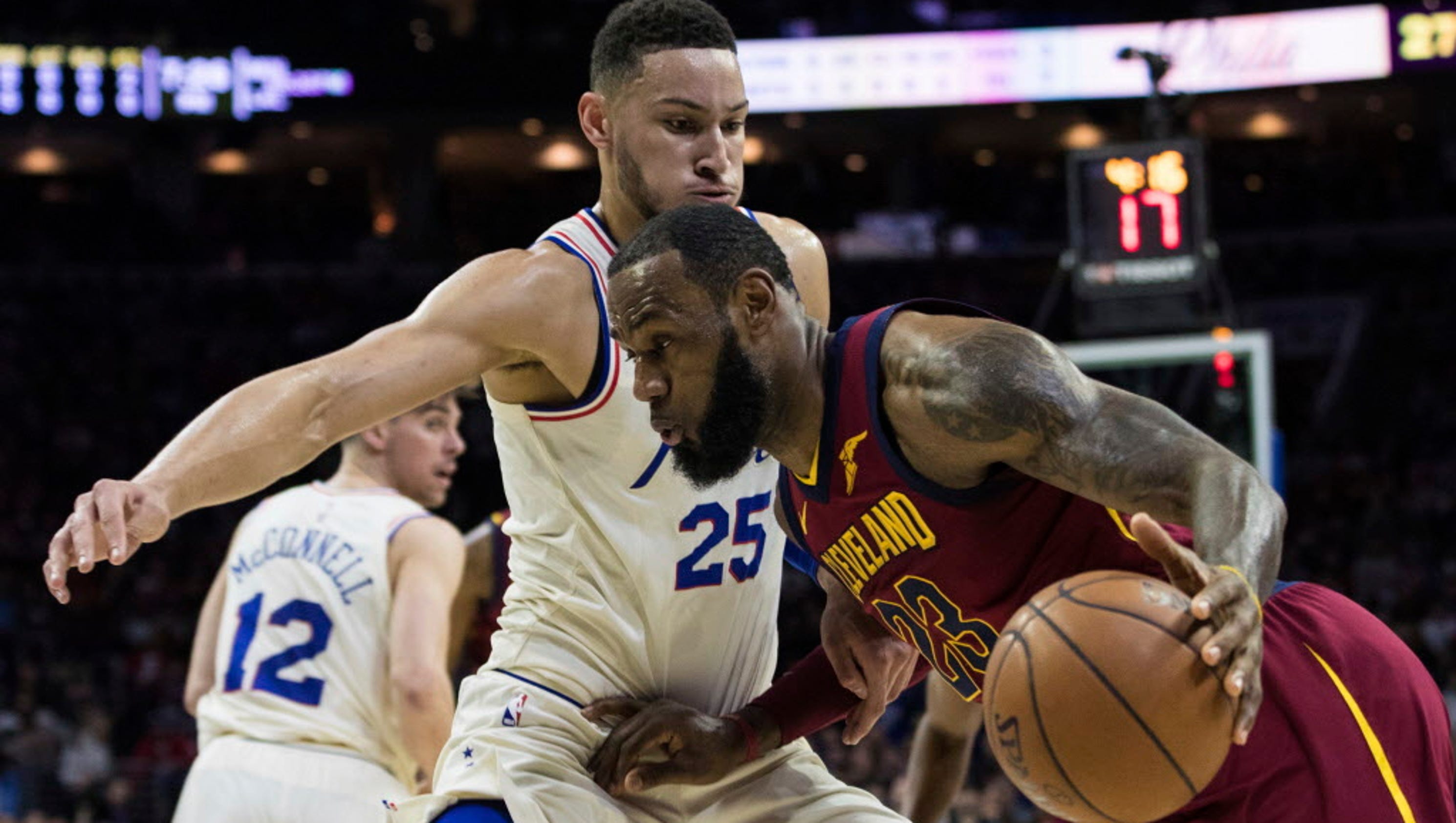 LeBron James has dramatic dunk and stare down in epic Cavs comeback