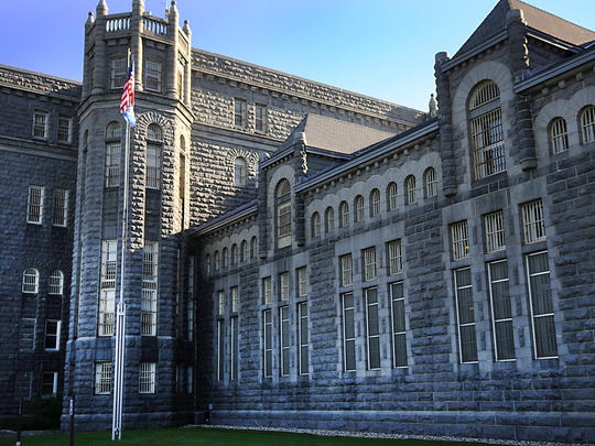 St. Cloud prison gets new warden amid prison leadership changes