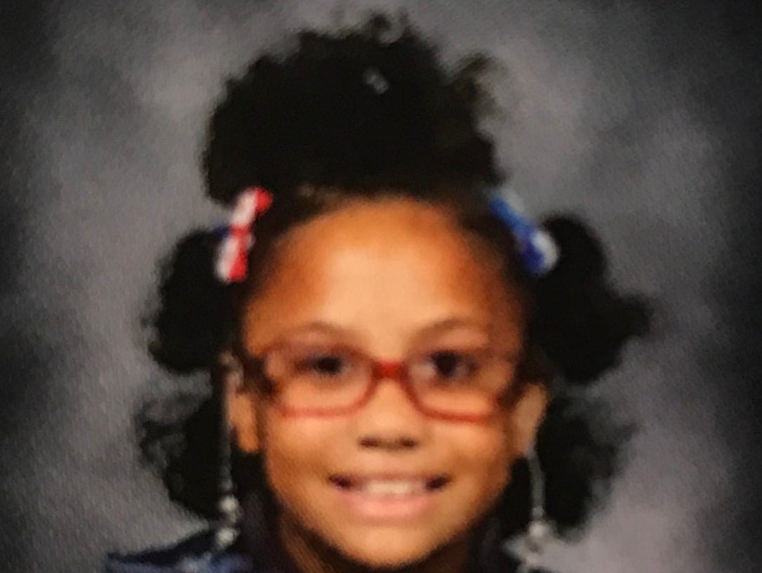 Dericka Lindsay adopted mom to stand trial in death of girl sat on by ...