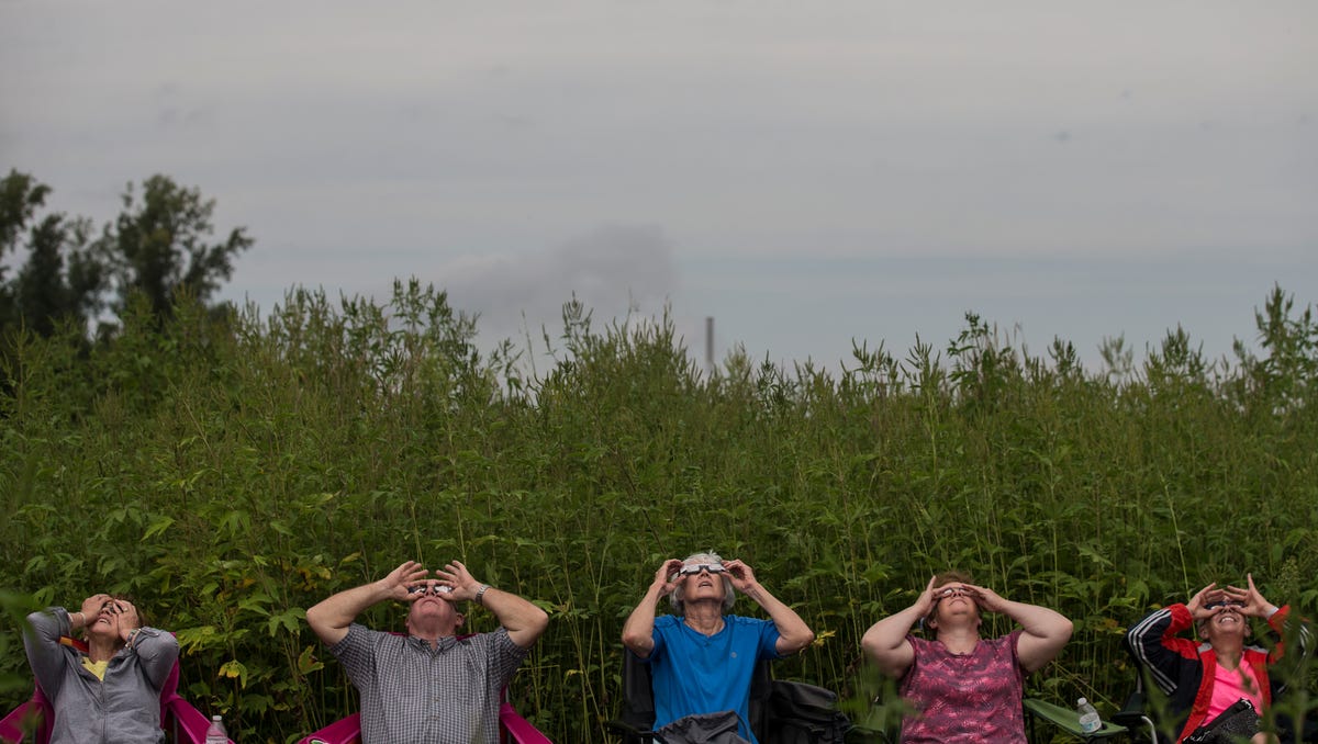 Photos: Solar eclipse sneaks into southwest corner of Iowa