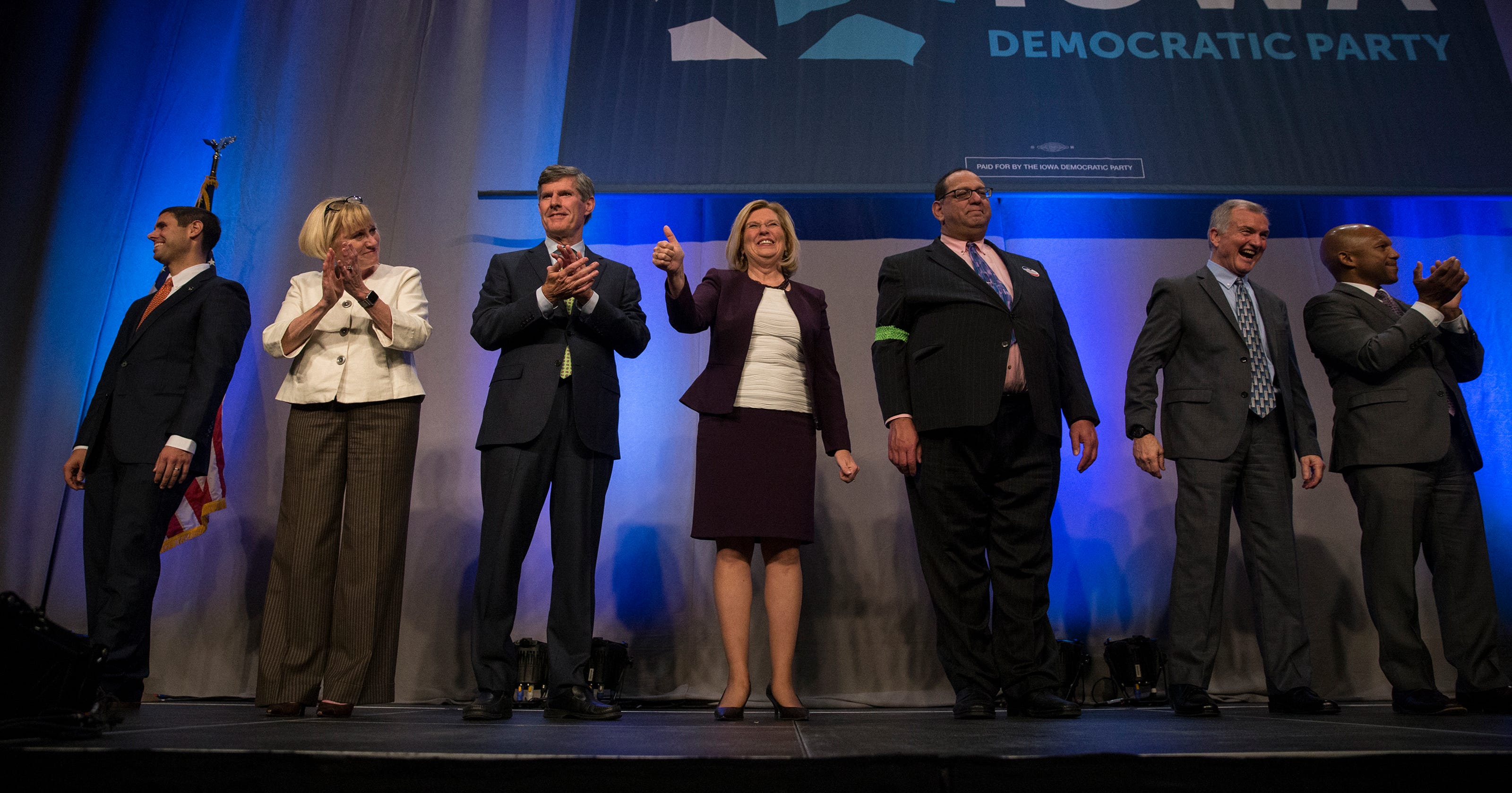 Iowa Democrats' gala displayed spirit but also divisions over income