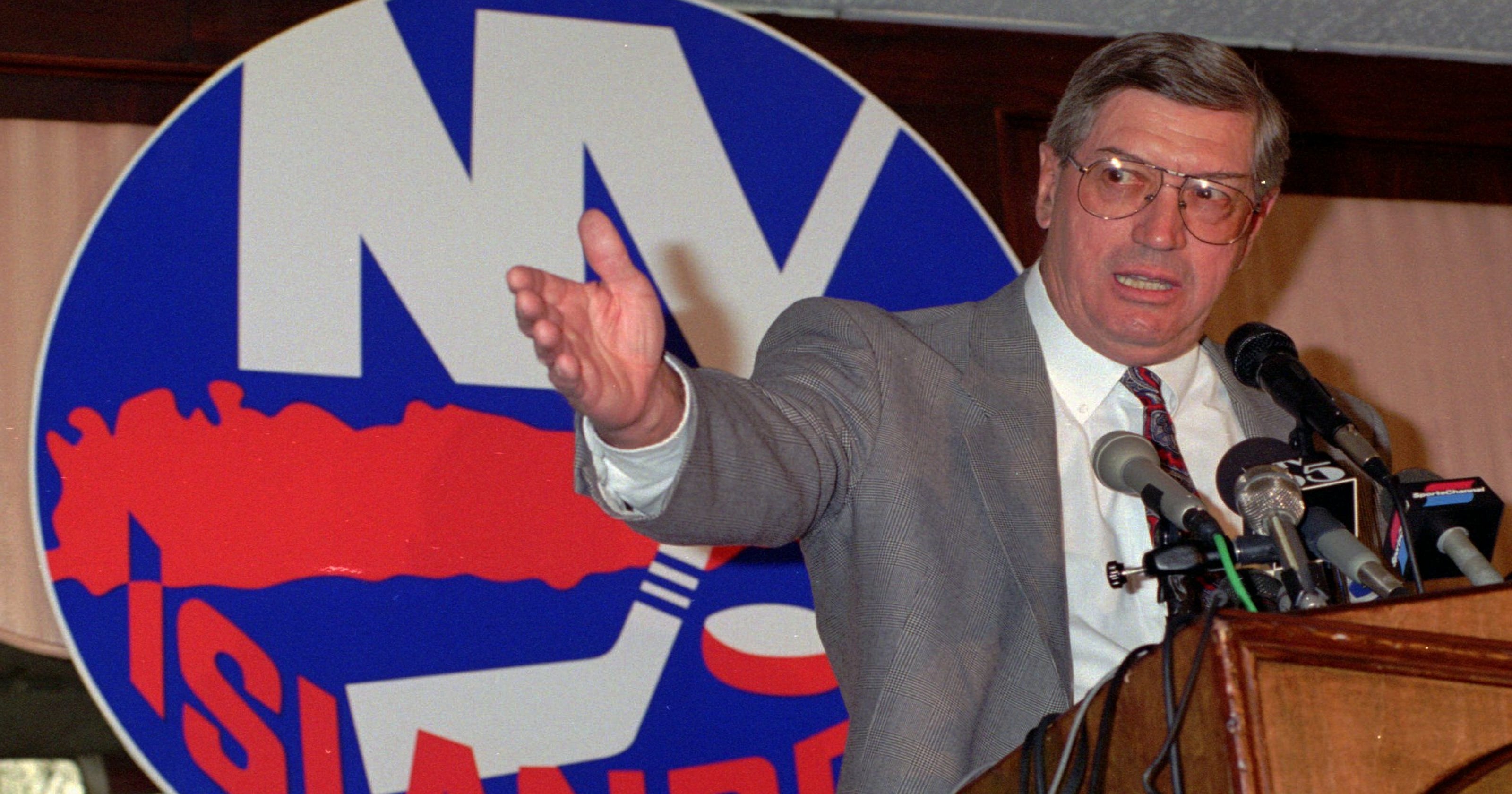 Al Arbour, Hall of Fame Islanders coach, dies at 82