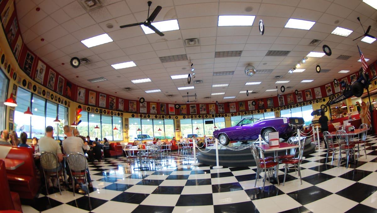 Chatterbox Drive-in in Augusta NJ: photos