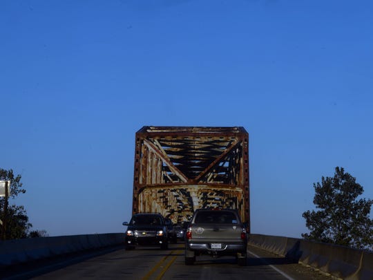 Forget facelift: State to build new Jimmie Davis Bridge