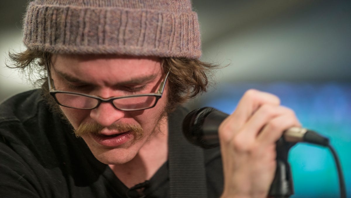 Aaron Cummings brings "Coyote Legs" to Montgomery Advertiser LIVE!