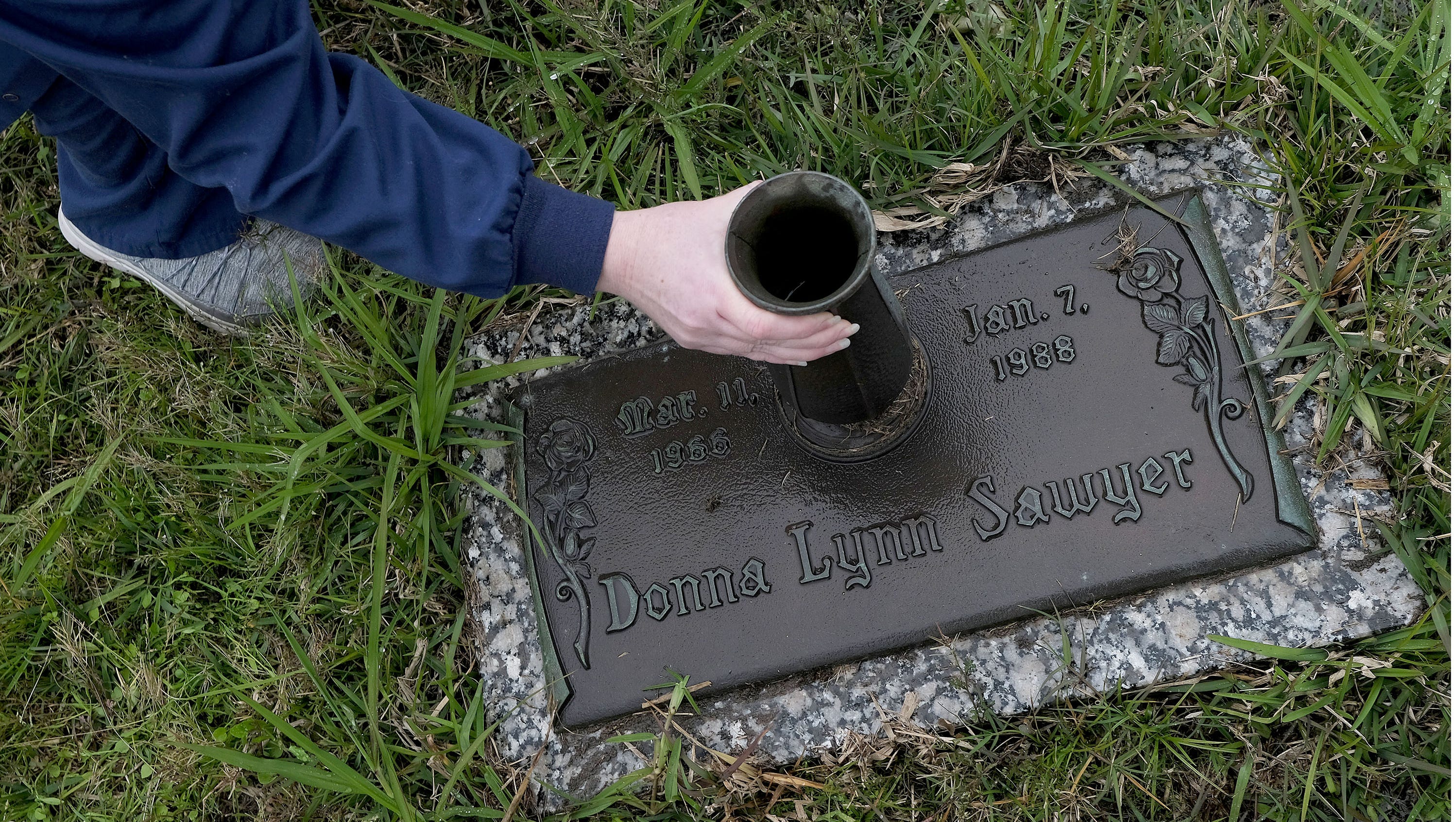 Former Jehovah's Witnesses break silence about practice of shunning