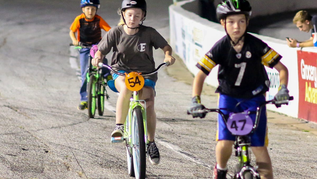 Kids bike races at Five Flags 2017
