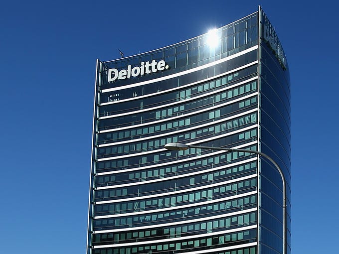 Amazon adds more than 1K jobs at new Phoenix-area distribution center