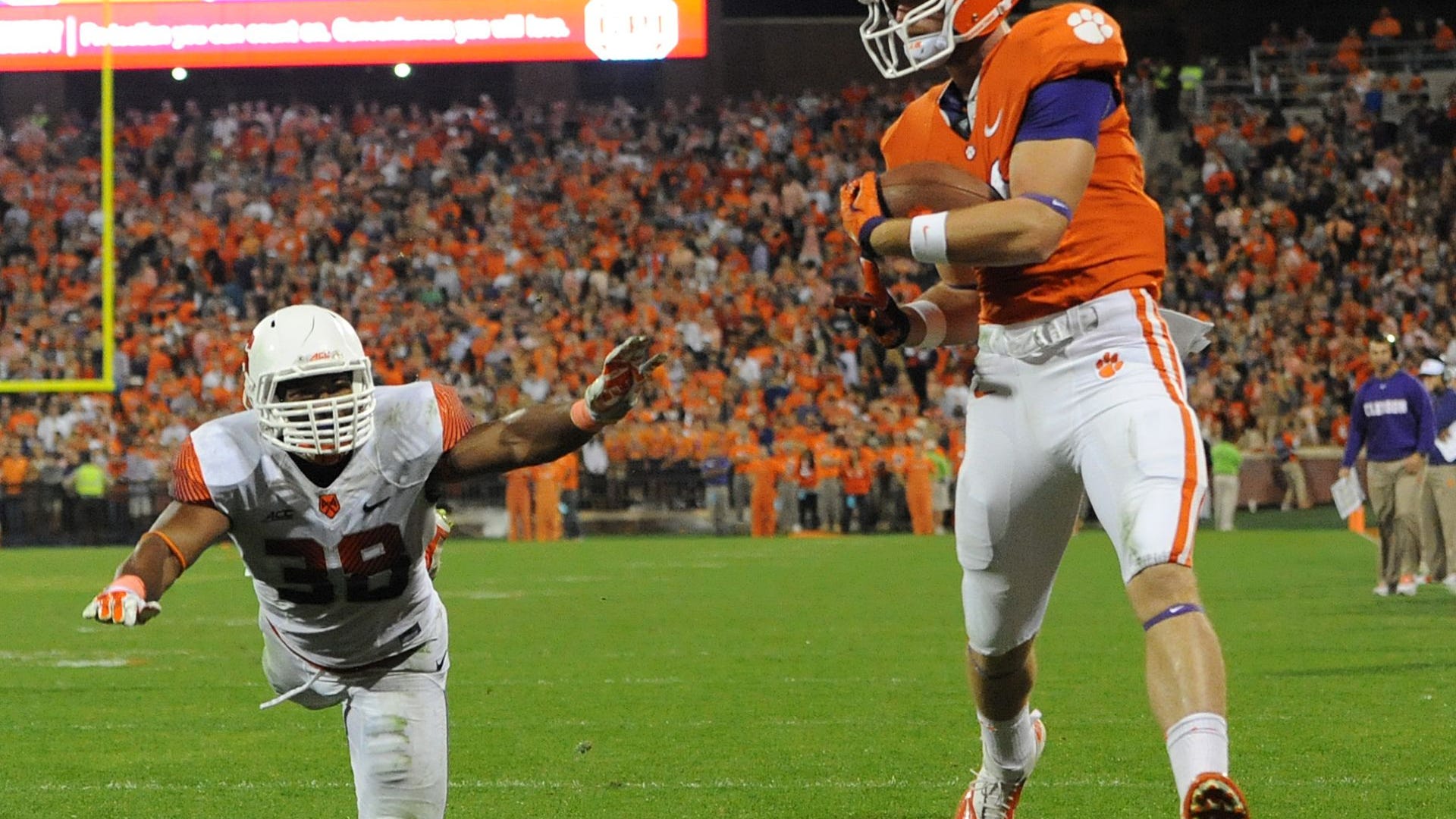 Seckinger a harbinger: TD catches mean wins for Tigers