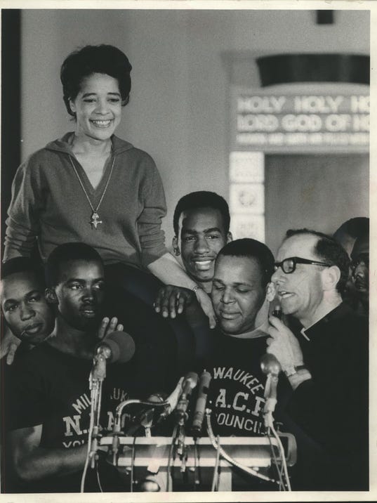 Vel Phillips, pioneering civil rights leader, dies