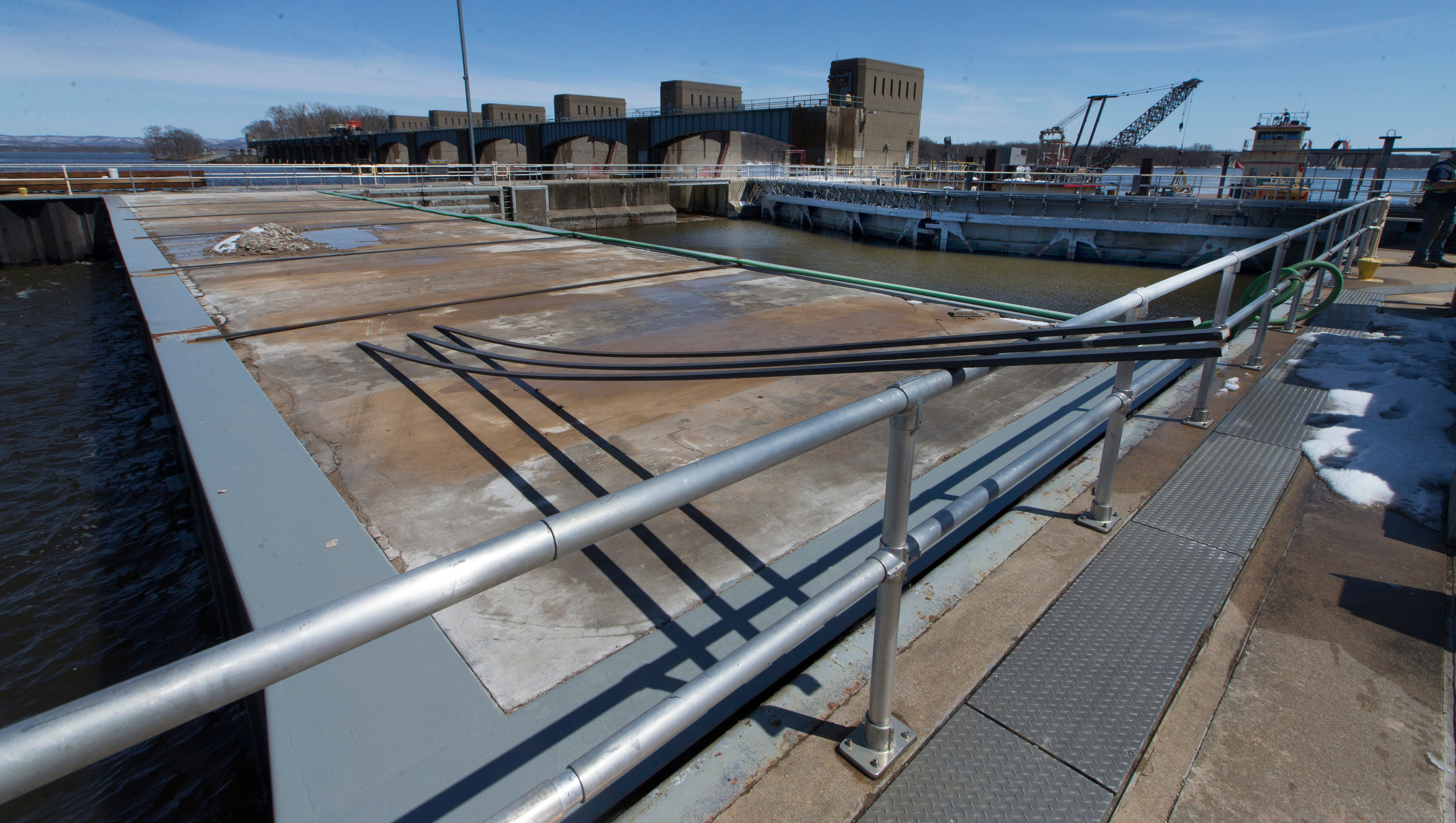 Critical Mississippi River lock and dam system is crumbling