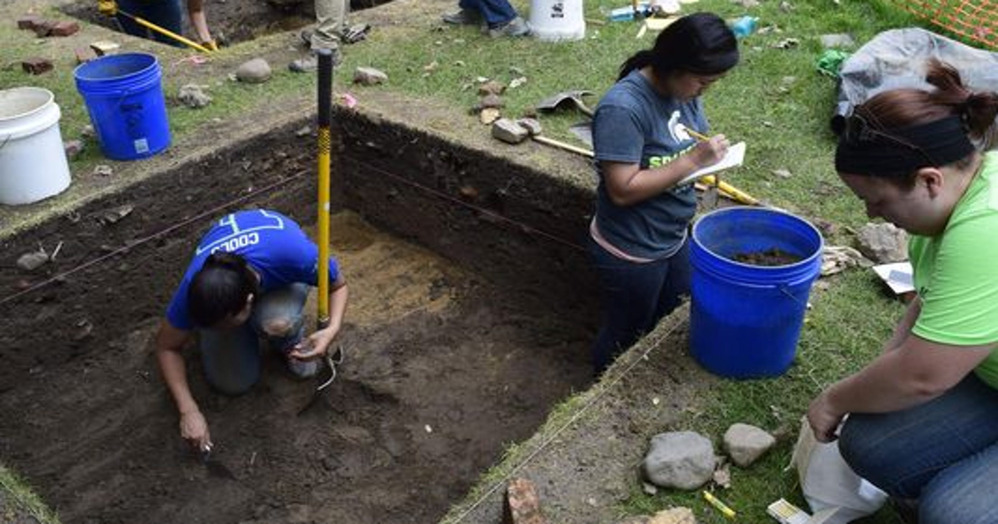 Archaeologists dig to tell Michigan's story