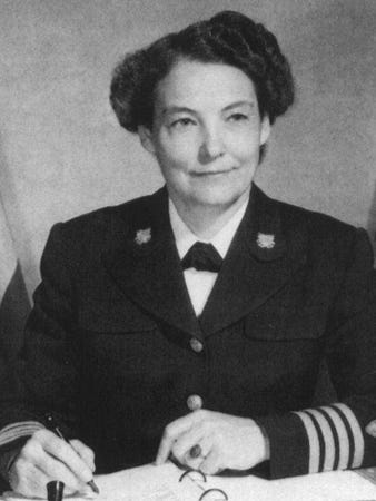 Dorothy Stratton, Coast Guard officer