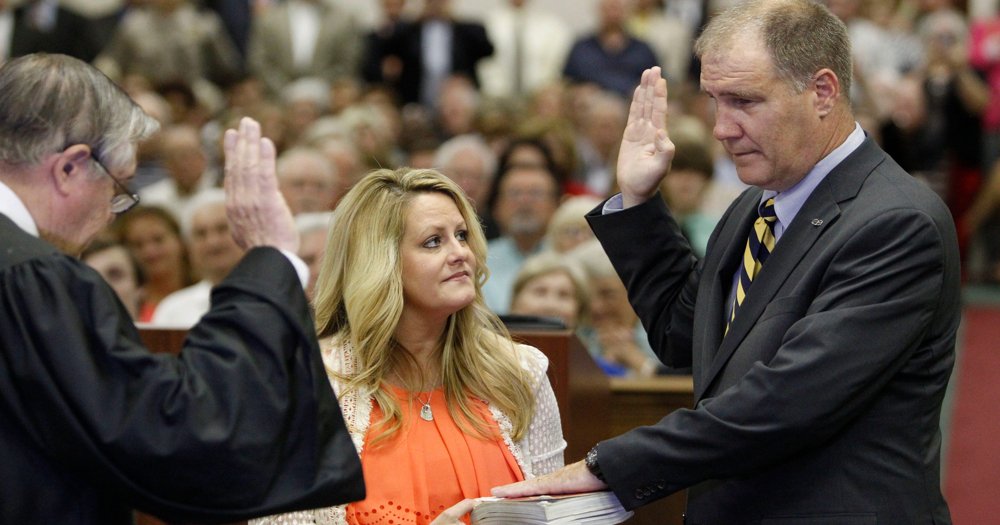 Trent Kelly sworn in as newest congressman from Miss.