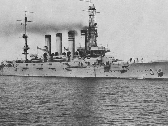 USS Montana submarine coming together