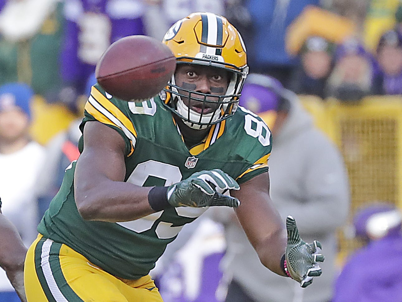 Ex-Packers TE Cook finds home with Raiders