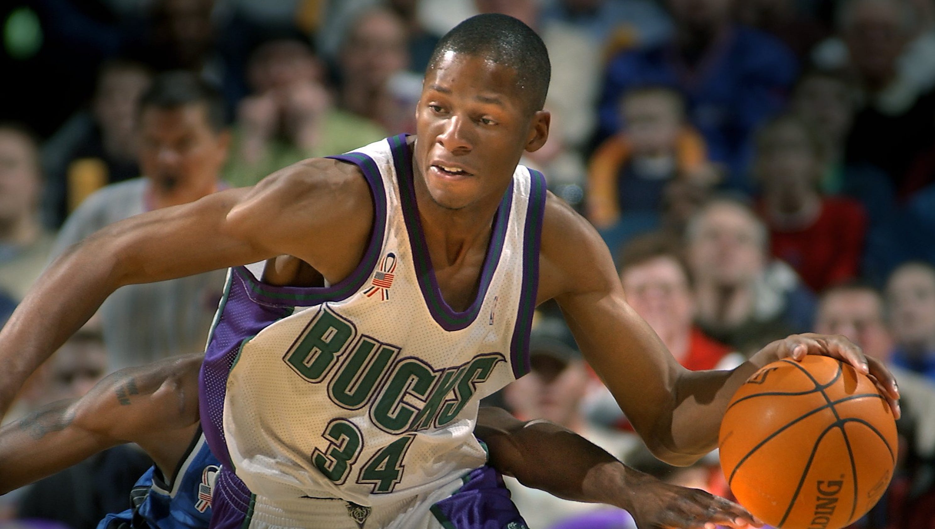Former Bucks star Ray Allen announces retirement