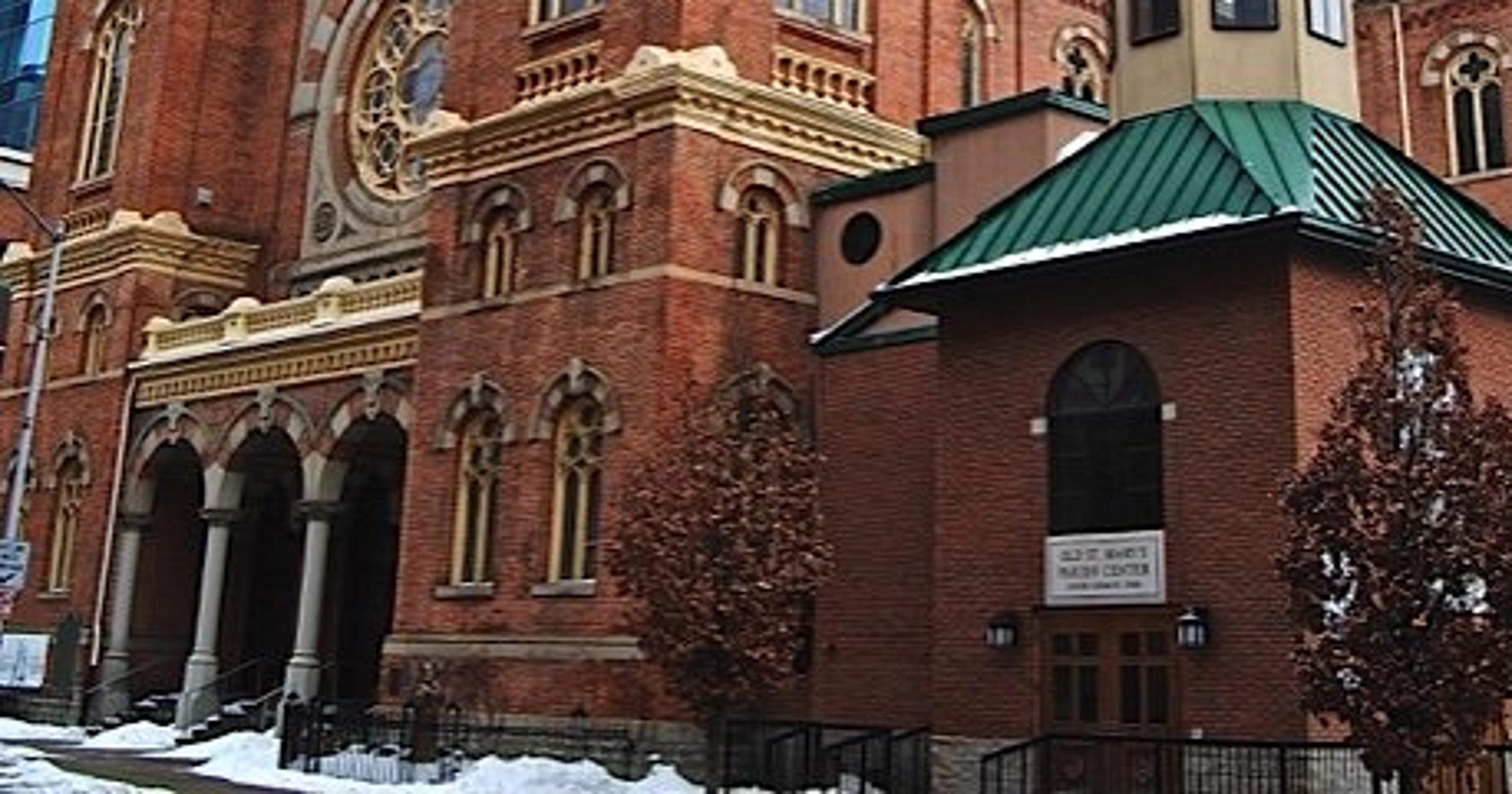 Detroit's Old St. Mary's welcomes mass mob movement