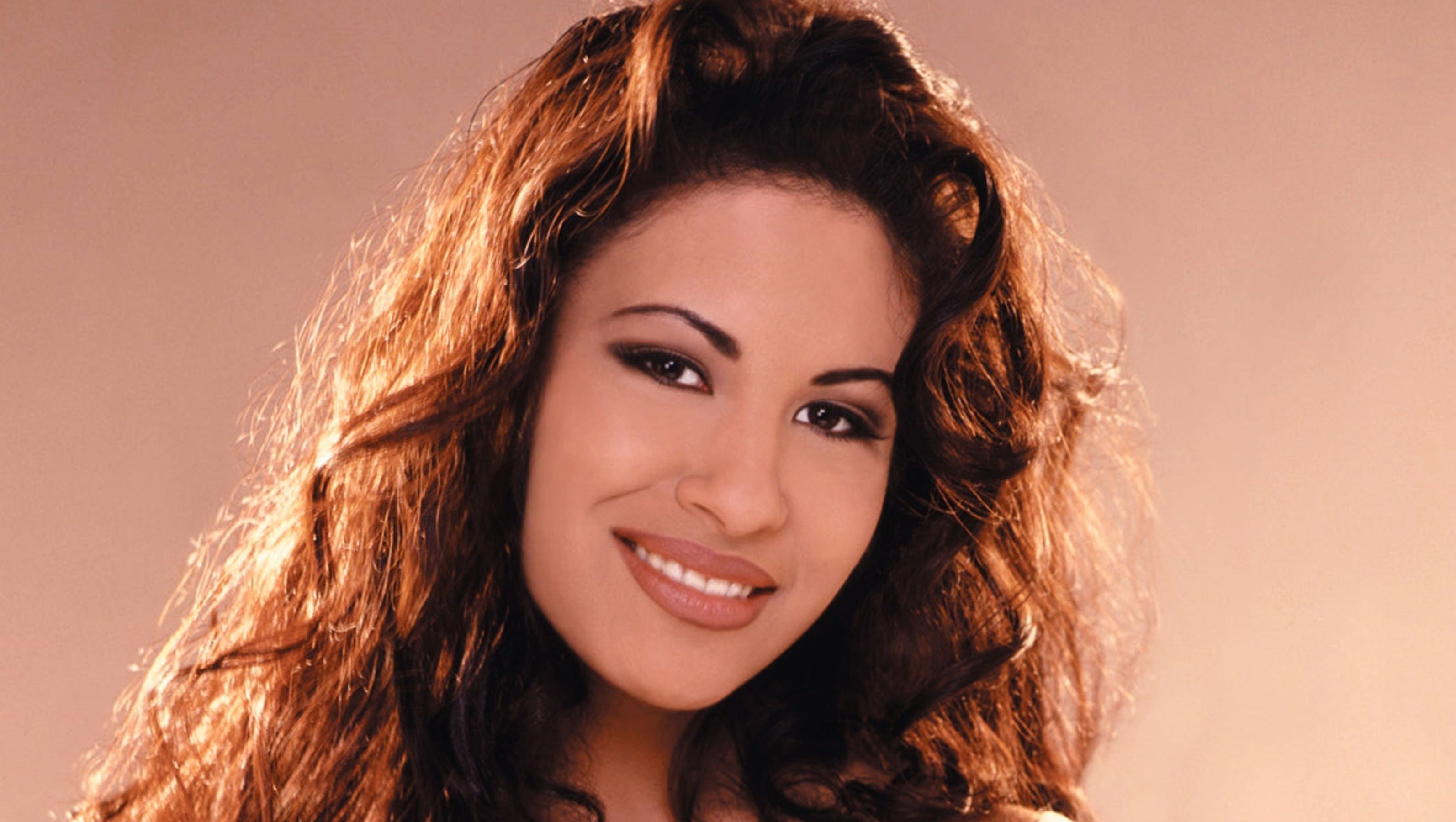 Texas Monthly honors Tejano singer Selena Quintanilla with April issue