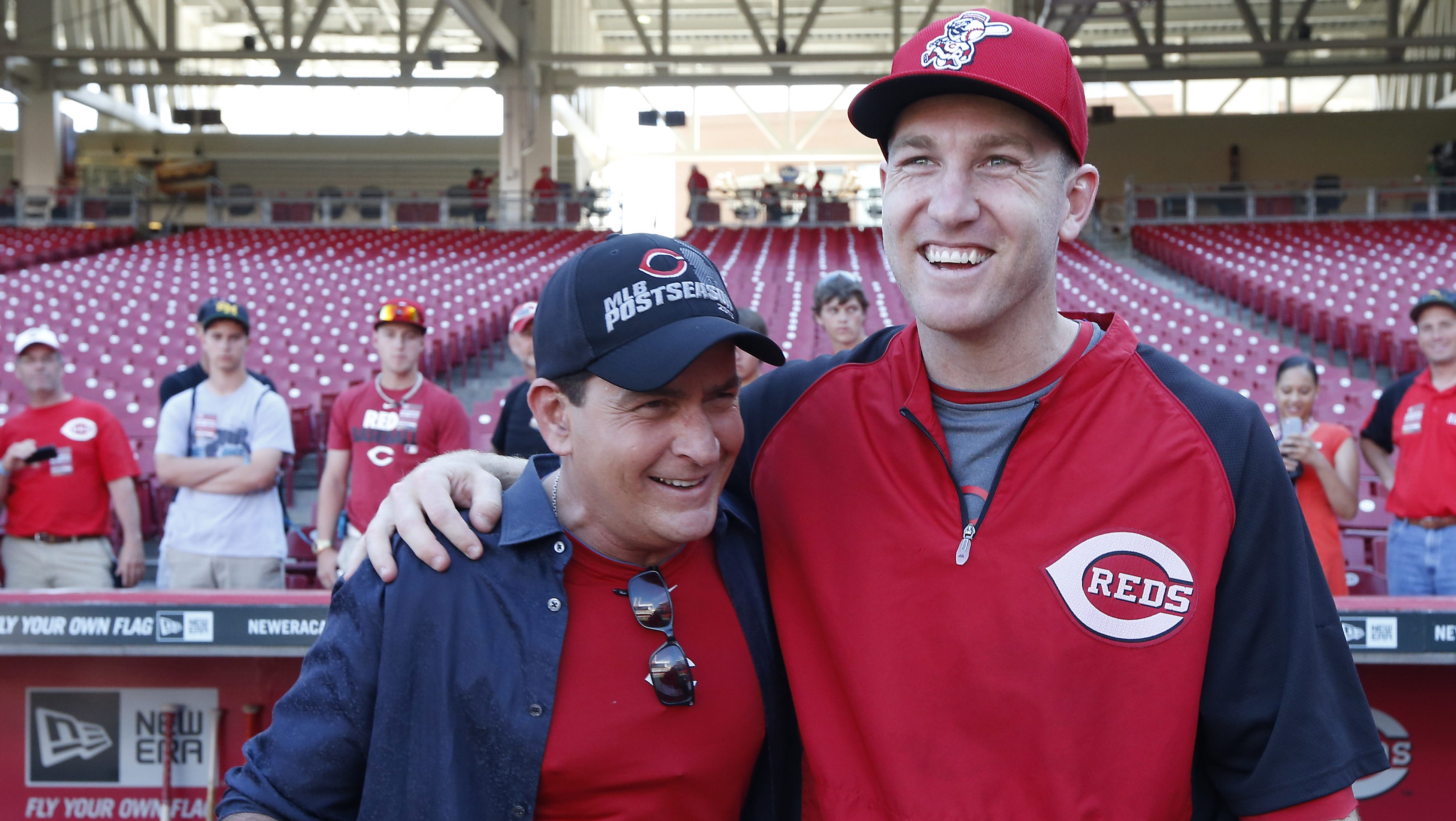Racional falso Objetado charlie sheen beisbol Sicilia Anoi Instalación