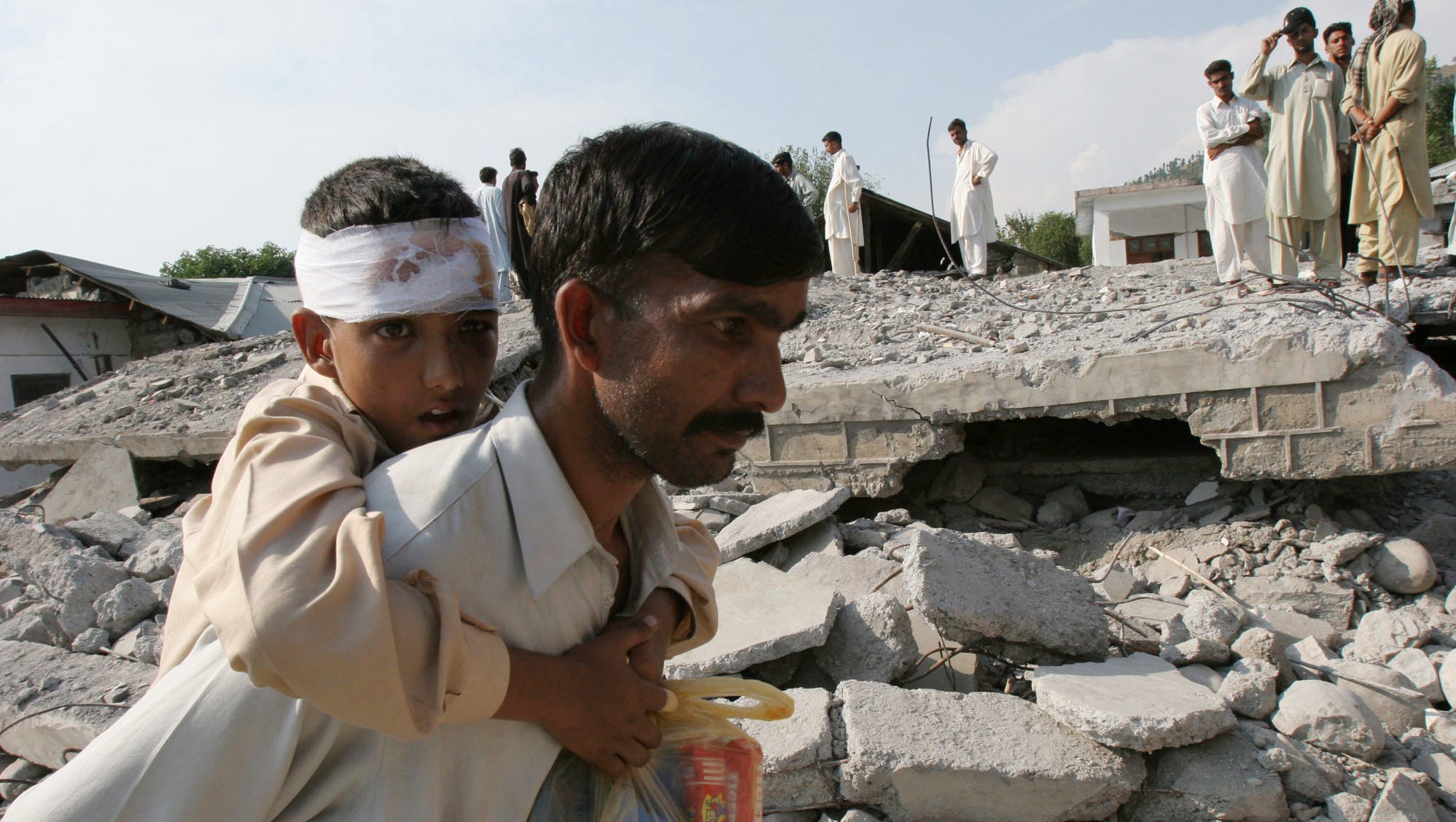 OCT. 8, 2005: 80,000 DEAD IN PAKISTAN