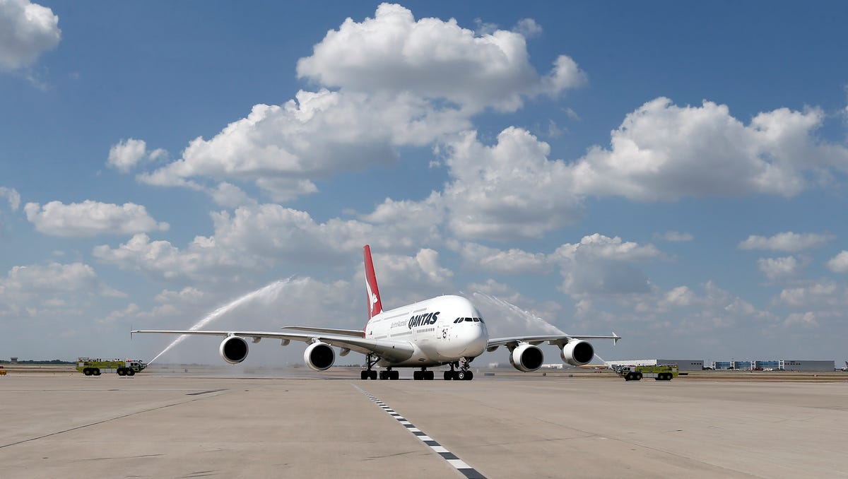Qantas debuts giant Airbus A380 on Sydney-Dallas/Fort Worth flights