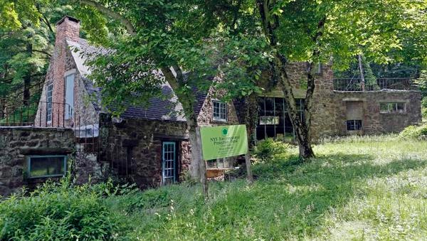 Poor house: Artist's historic home sits in disrepair