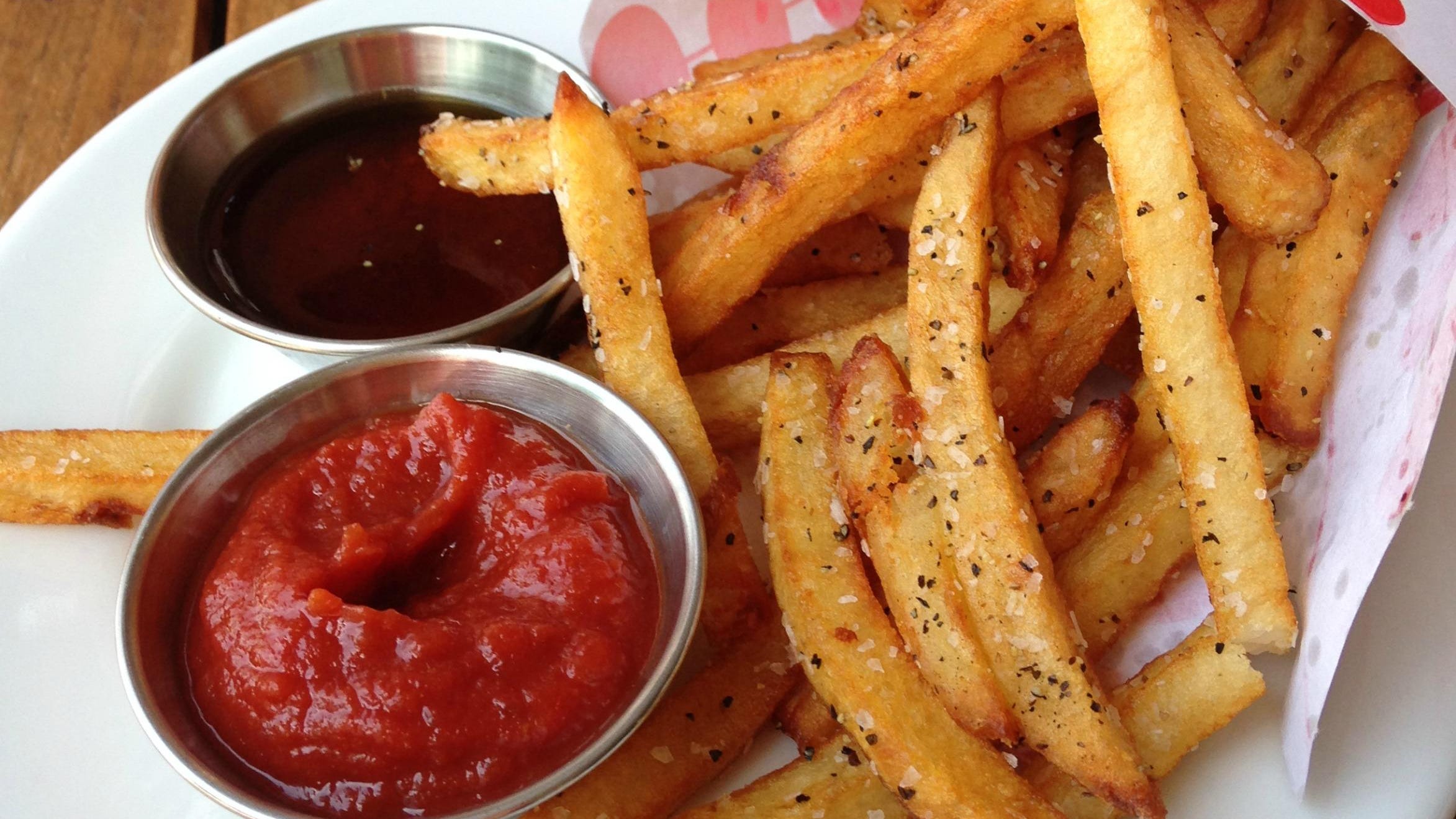 9 insane plates of french fries