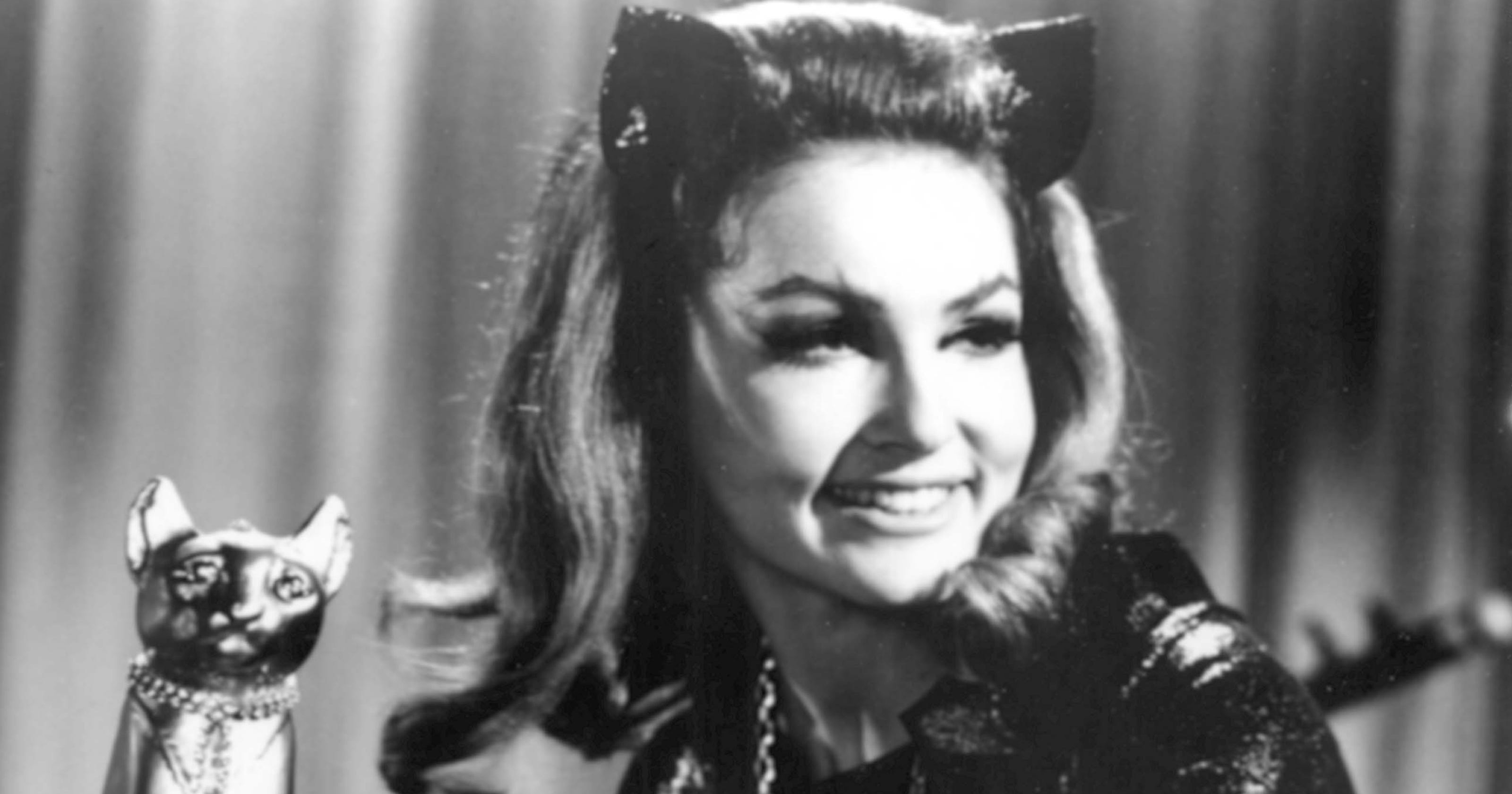 Original 'Catwoman' Julie Newmar coming to Comic Expo