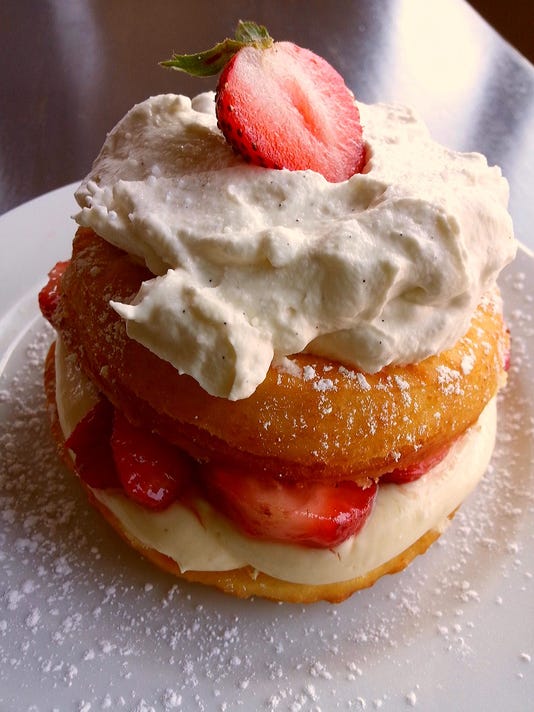 Short Leash Hot Dogs to open doughnut food truck