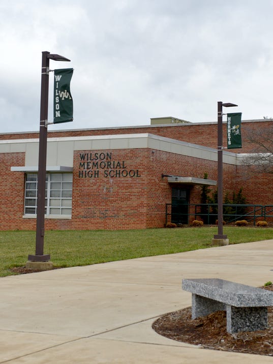 Wilson High School teacher wins scholarship