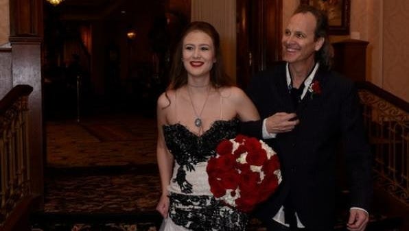 BoDeans' Kurt Neumann, stepdaughter accuse ex-bandmate of molestation