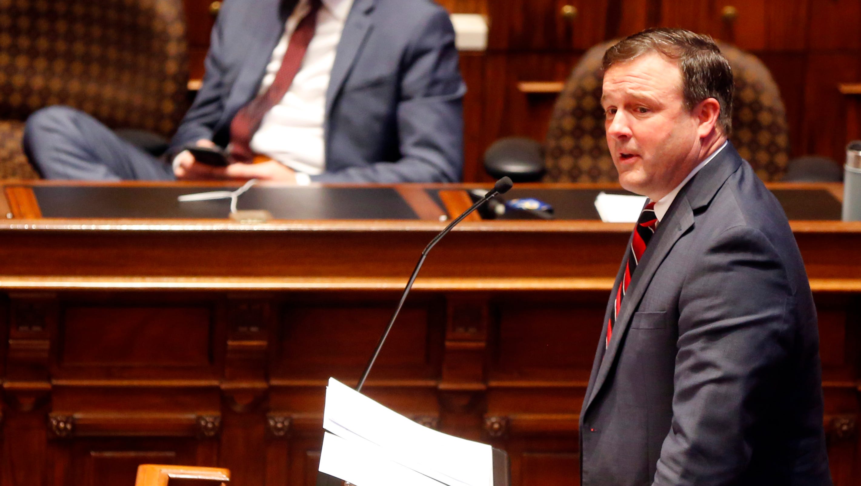 Bill Dix resigns from Iowa Senate after video with lobbyist is posted