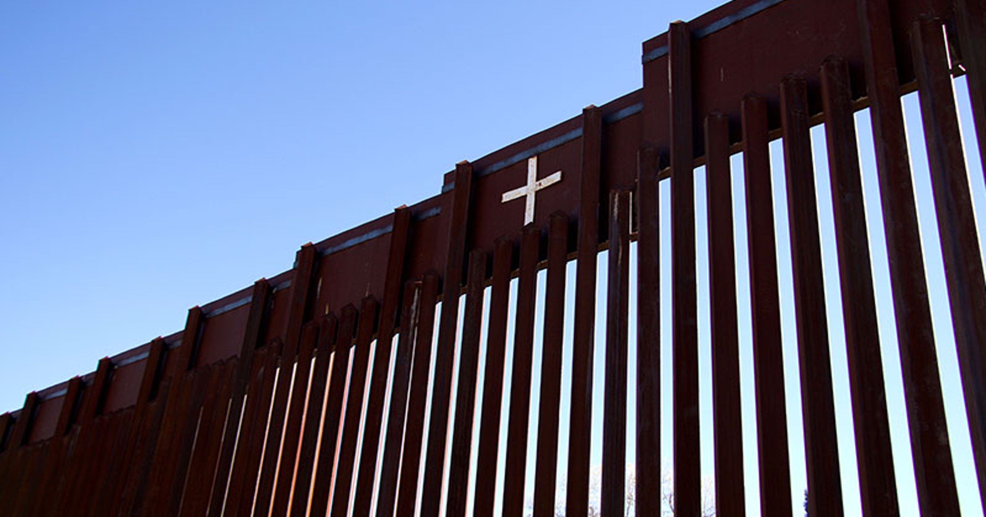 U.S. Customs and Border Protection plans to award Mexico border wall ...