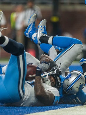 Stafford, Lions cough up big lead, stunned by Titans