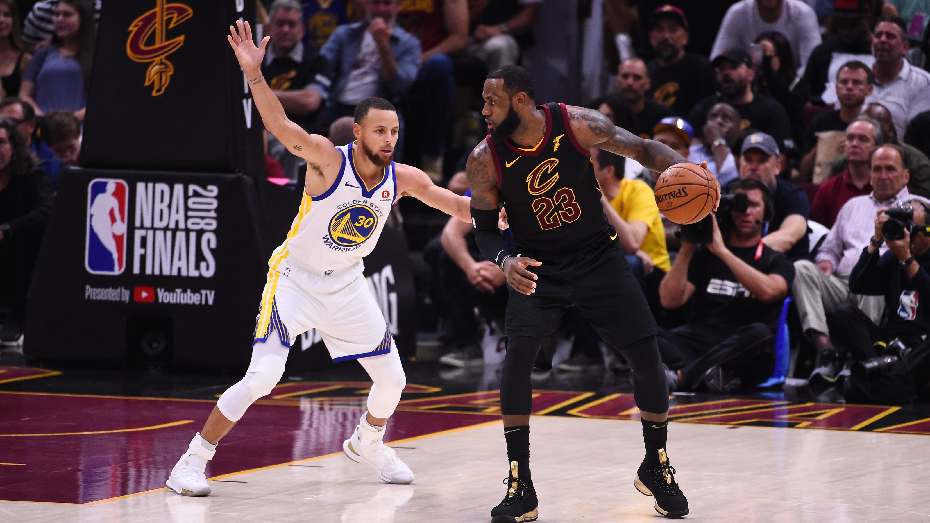 It Could Be Lebron James Vs Stephen Curry For Nbas Mvp Award