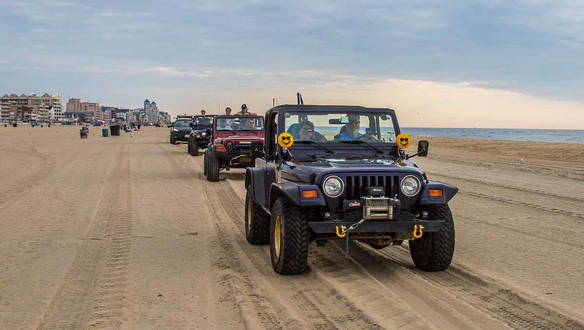 PHOTOS: Jeeps do the Beach Crawl in Ocean City