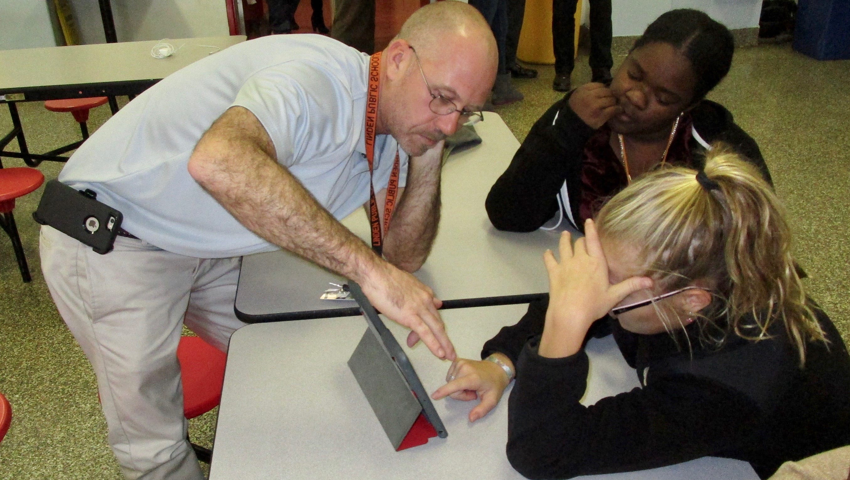 McManus Middle School students see computer-coding lessons take flight