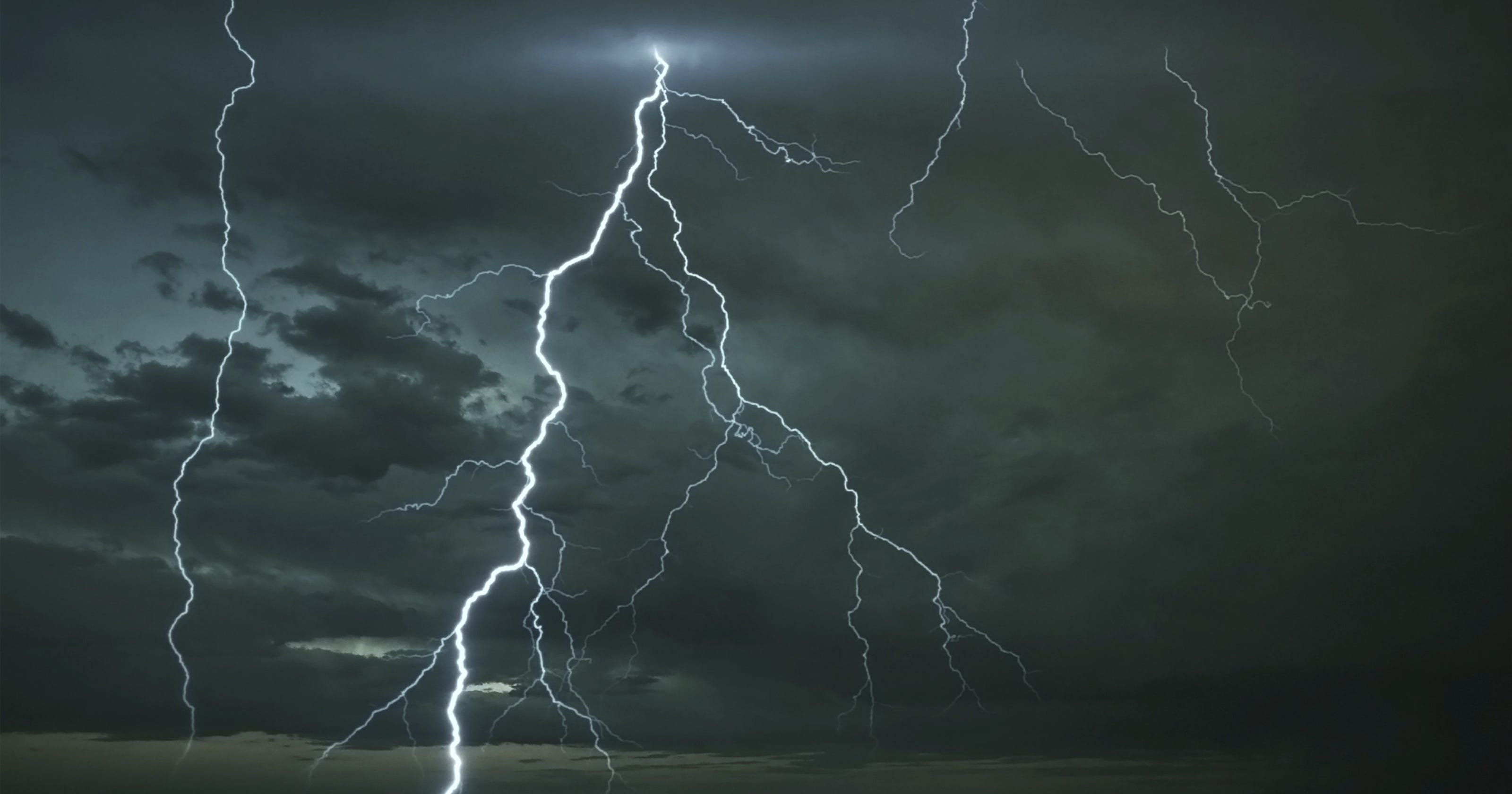 Storms cause scattered power outages