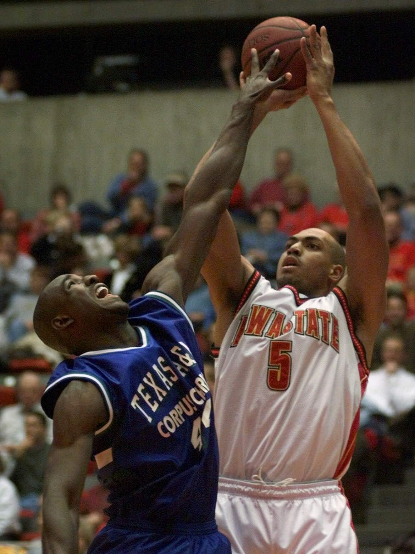 Marcus Fizer will coach Hilton Magic Legends in $2 million tourney