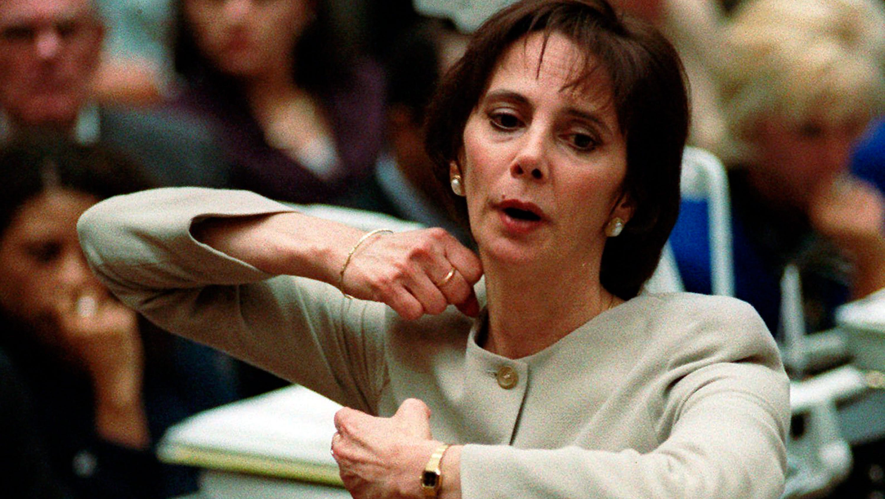 Report: Marcia Clark stumped over O.J. Simpson knife development